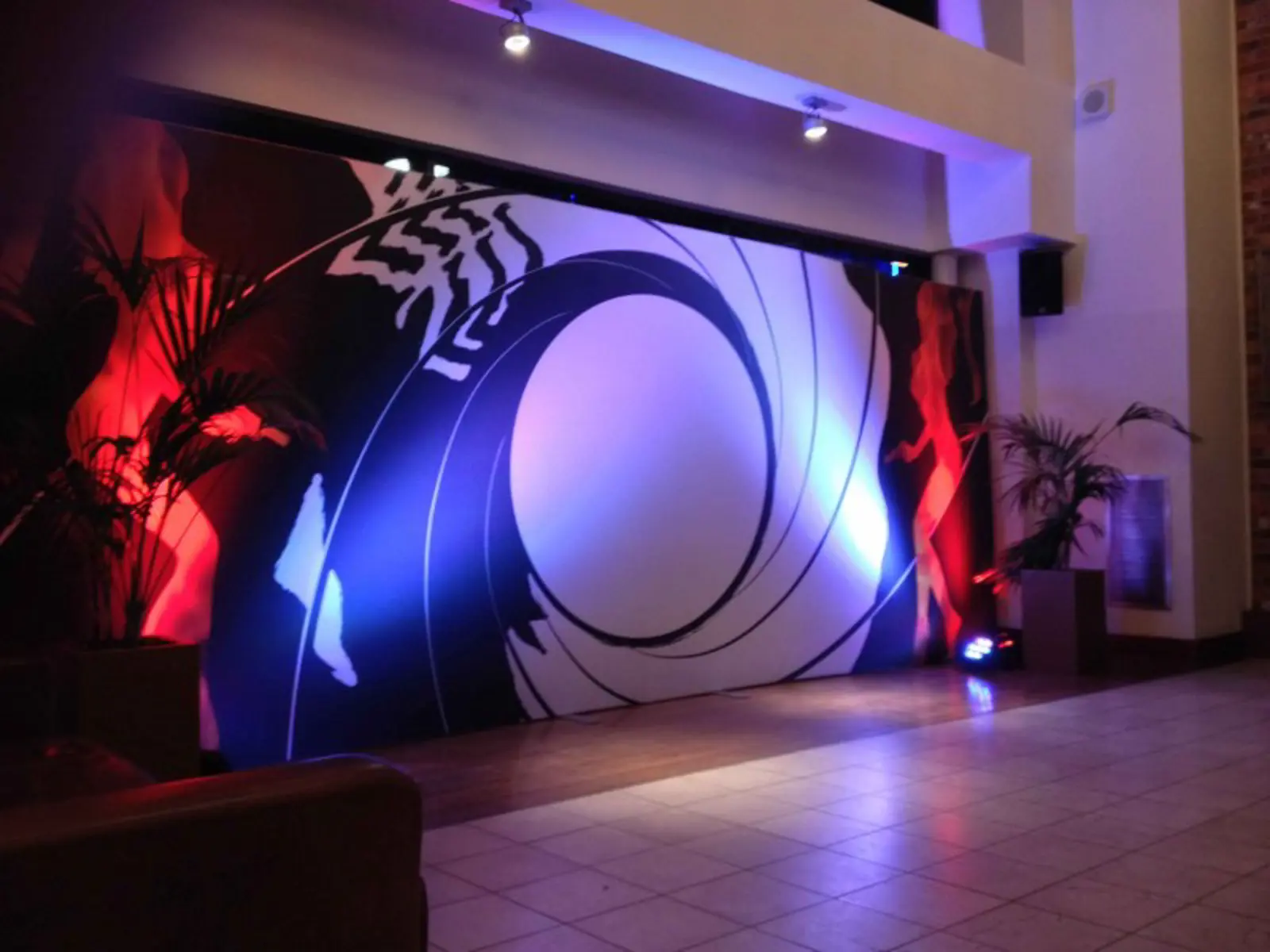 James Bond Prop Hire | Hire James Bond Themed Props Today - Imagine ...